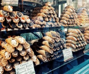 What is Cannoli, and how are they made? - Miz En Place