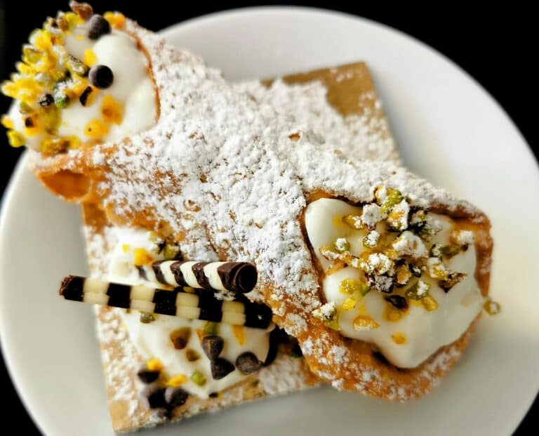 What is Cannoli, and how are they made? - Miz En Place